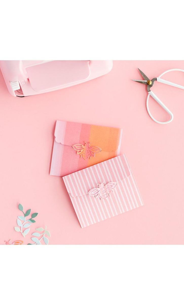 Bee Envelope| Scrap Diva Designs