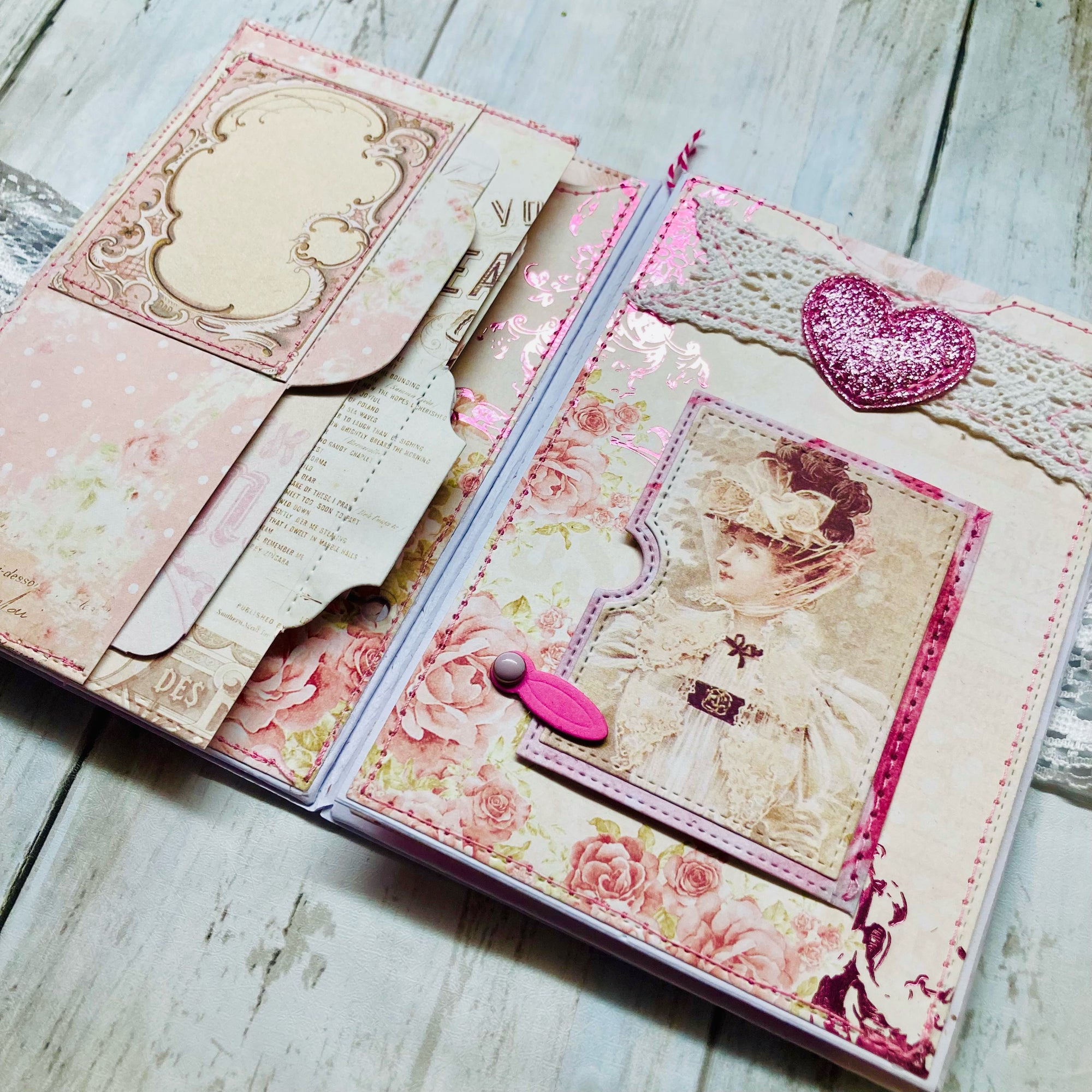 File Folder Mini Album| Scrap Diva Designs